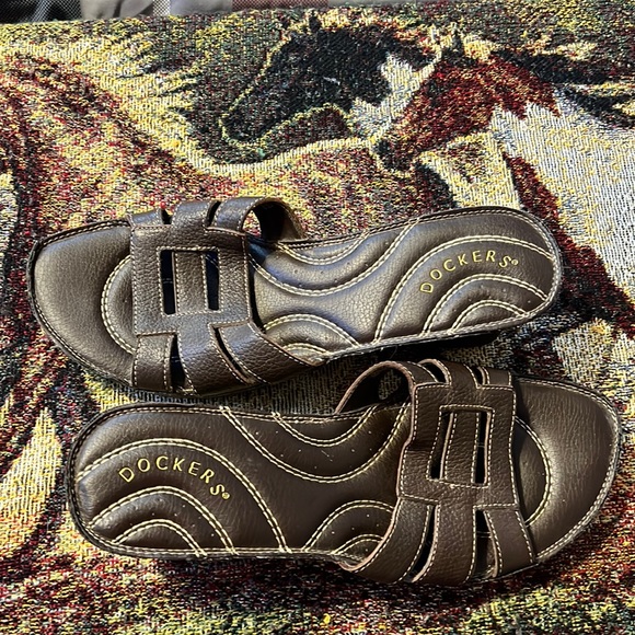 Dockers | Shoes | Dockers Brown Wedge Sandals M Leather Upper Good Used ...